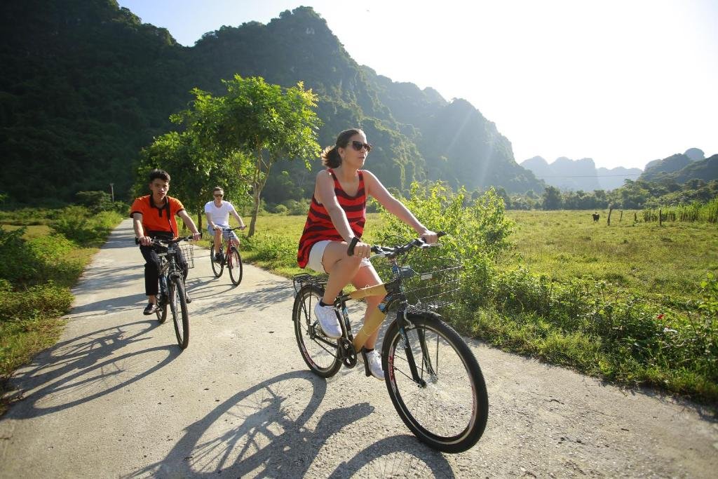 The Golden Loop: Experiencing a Mu Cang Chai Cycling Tour by E-Bike